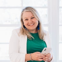 Michelle Lewis — Reviews & Property Sales