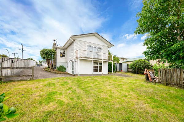 17 Chilcott Road, Henderson, Auckland - House For Sale | RateMyAgent