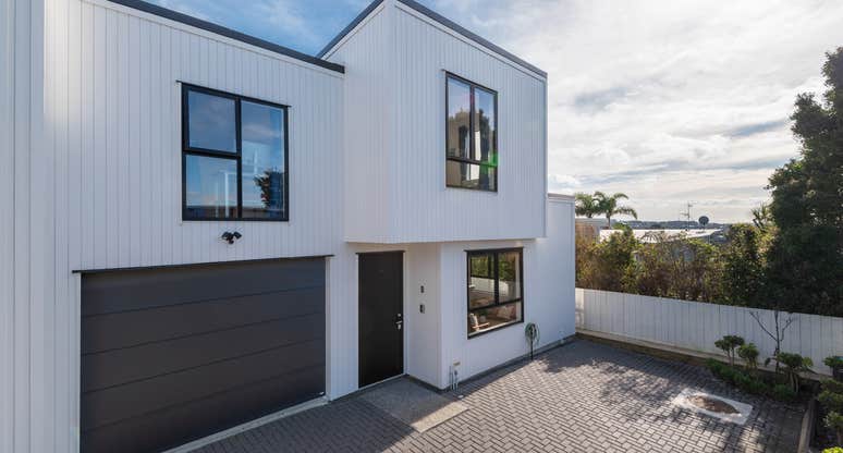 61B Knights Road, Rothesay Bay, Auckland - House For Sale