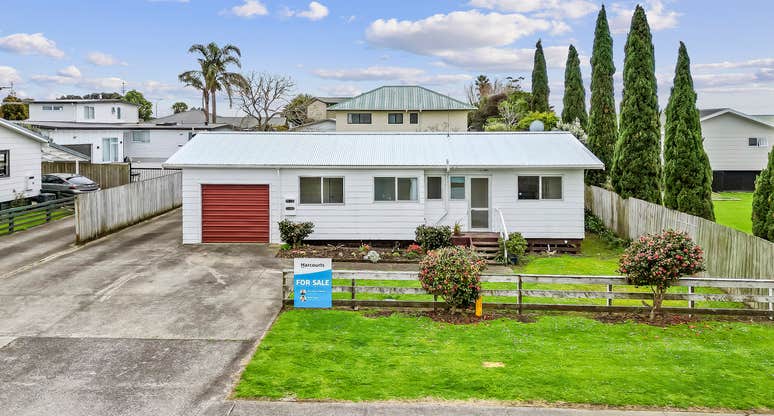 33 Stevenson Road, Clarks Beach, Auckland - SingleFam For Sale