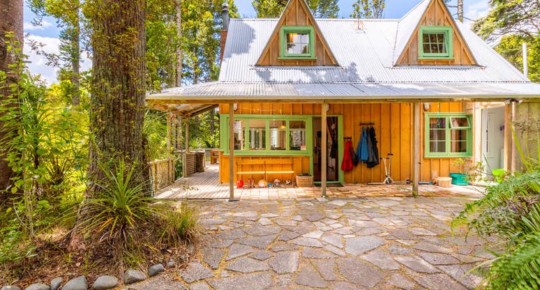 135 Laingholm Dr, Laingholm, Auckland - Other Sold on 13 02 2019