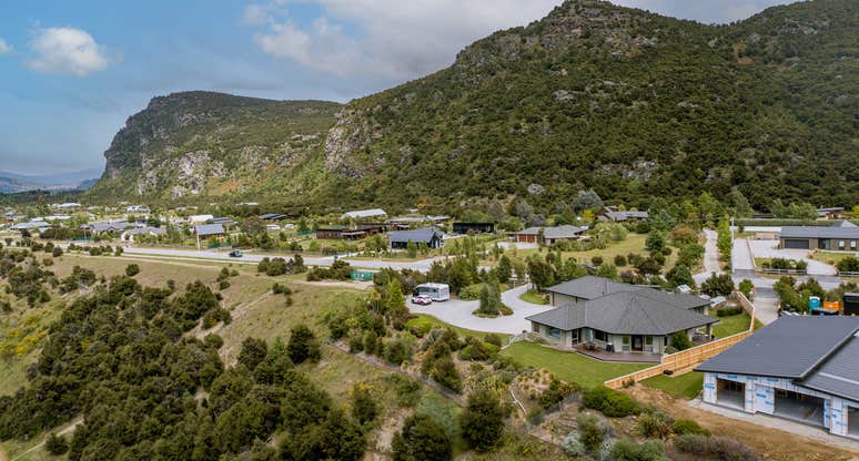 992 Aubrey Road, Albert Town, Otago - House Sold on 01 03 2023