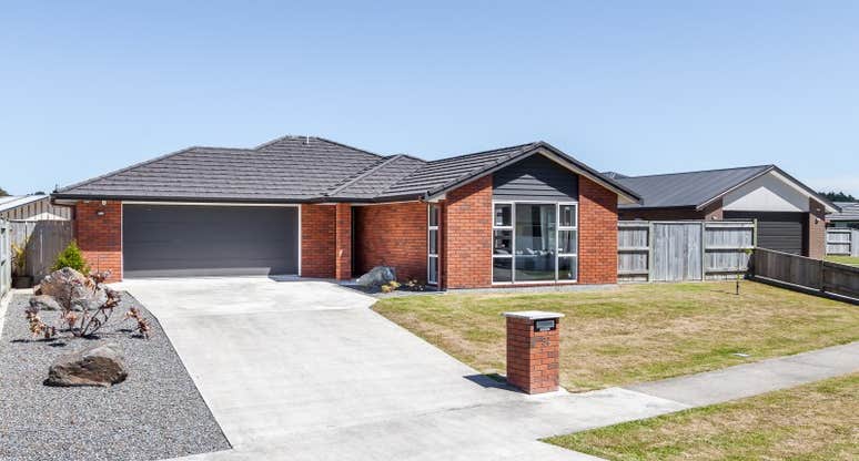 32 Oak Cres, Ashhurst, Manawatu-Wanganui - Other Sold on 09 09 2020