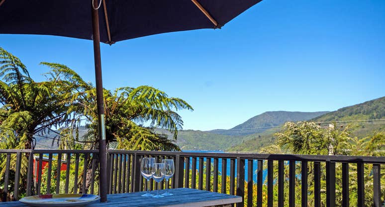 4 The Pines, Endeavour Inlet, Marlborough - House Sold on 03 12 2024