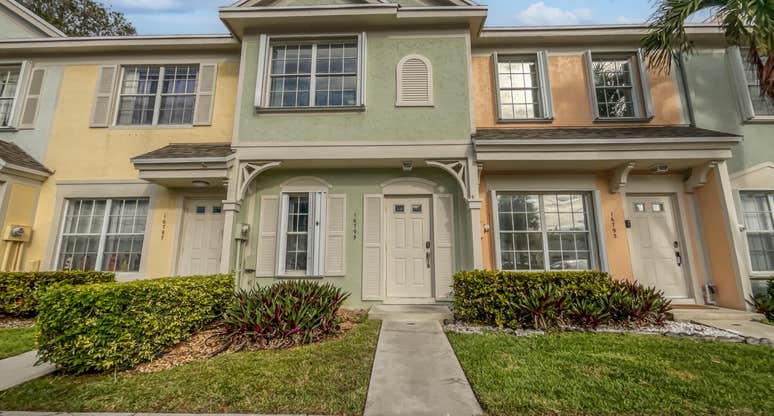 16795 Hemingway Dr, Weston, FL, 33326 - Townhouse For Sale | RateMyAgent