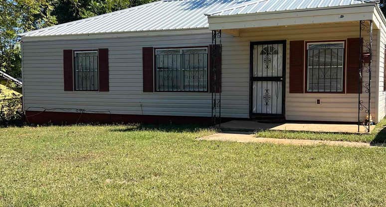 1641 17th Place Southwest, Birmingham, AL, 35211 - SingleFam For Sale