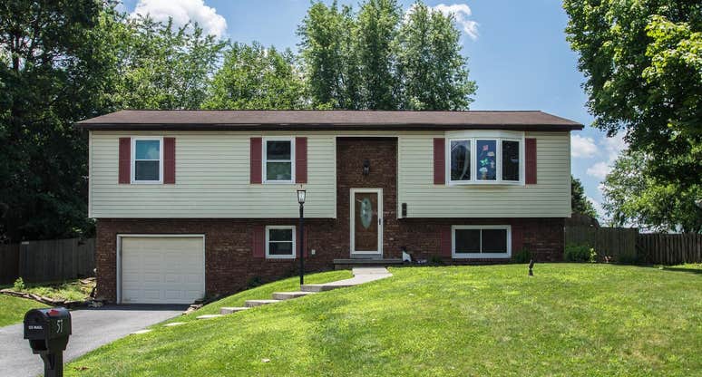 51 Allen Drive, Hanover, PA, 17331 - SingleFam For Sale