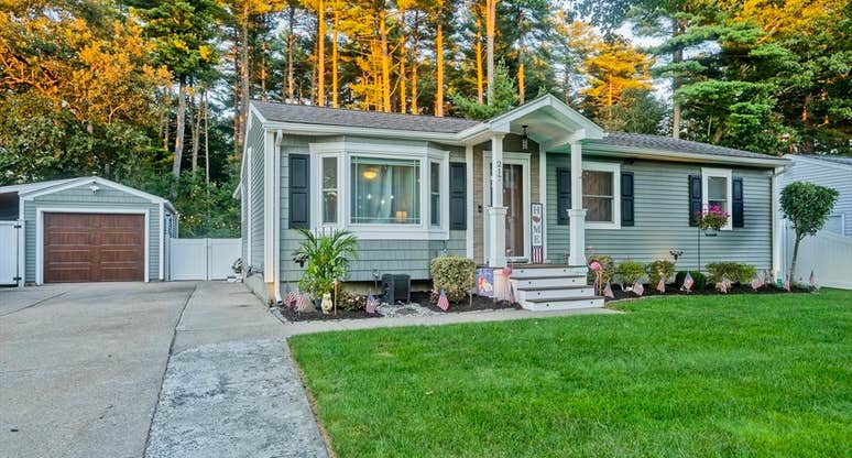 217 Hanson Drive, Springfield, MA, 01128 - SingleFam For Sale