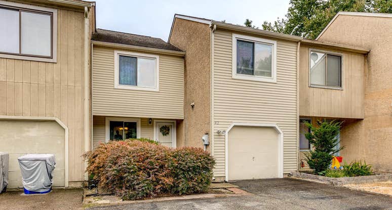 42 Queen Ann Court, Marlton, NJ, 08053 - Townhouse Sold on 25 10 2024