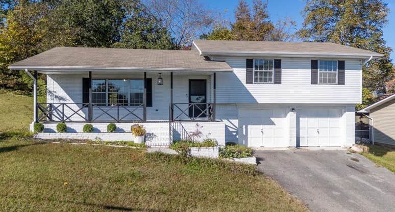 1717 East Rebel Road, Fort Oglethorpe, GA, 30741 - SingleFam For Sale