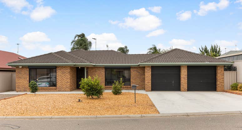 31 Axminster Cres, Craigmore, SA, 5114 - House Sold on 23 05 2024