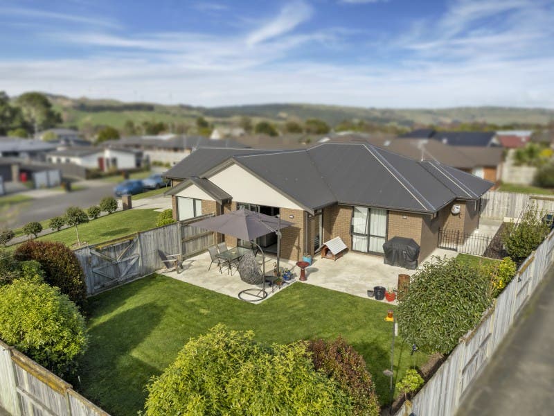 30 Oak Crescent, Ashhurst, Manawatu-Wanganui - House Sold on 31 08 2022