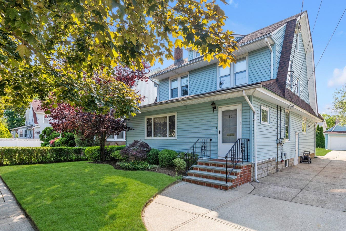 23 Thompson Place, Lynbrook, NY, 11563 - Duplex Sold on 06 10 2025