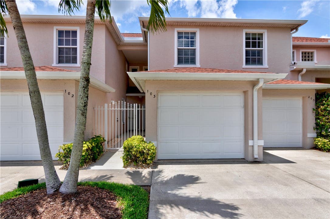 103/215 Grand Royale Circle, Florida Ridge, FL, 32962 - Condo Sold on ...