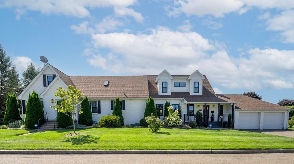 100 Van Horn Street, Chicopee, MA, 01013 - SingleFam Sold on 01 11 2023 ...