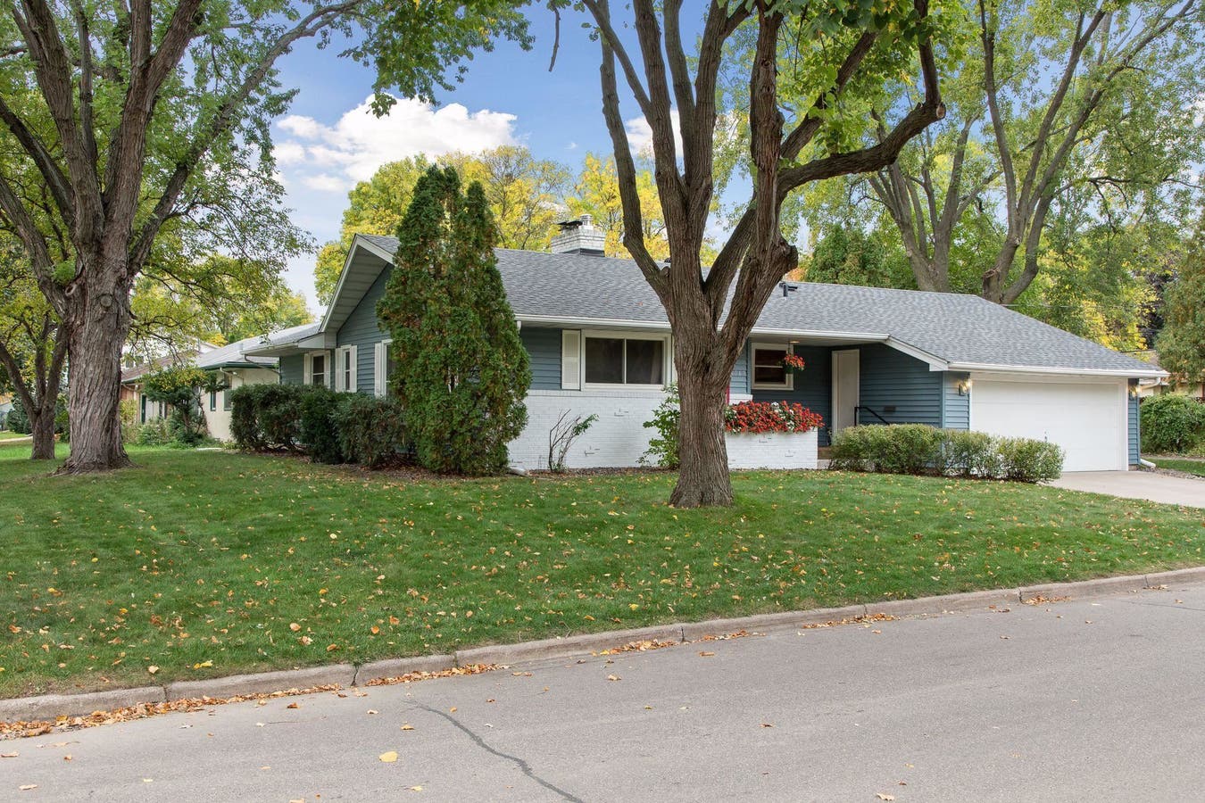 4549 Chowen Avenue North, Robbinsdale, MN, 55422 - SingleFam Sold on 10 ...