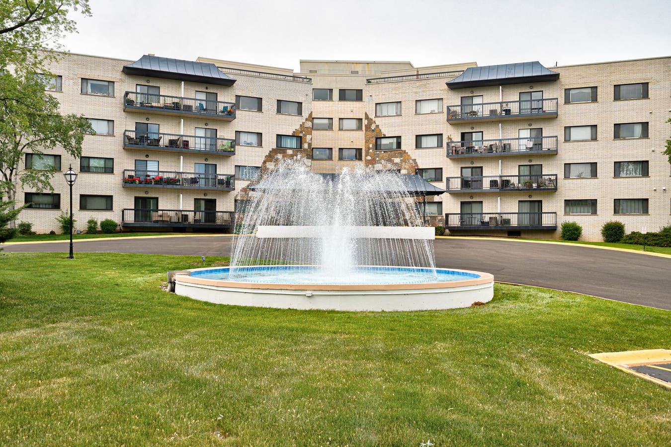 405/6700 South Brainard Avenue, Countryside, IL, 60525 - Condo Sold on ...