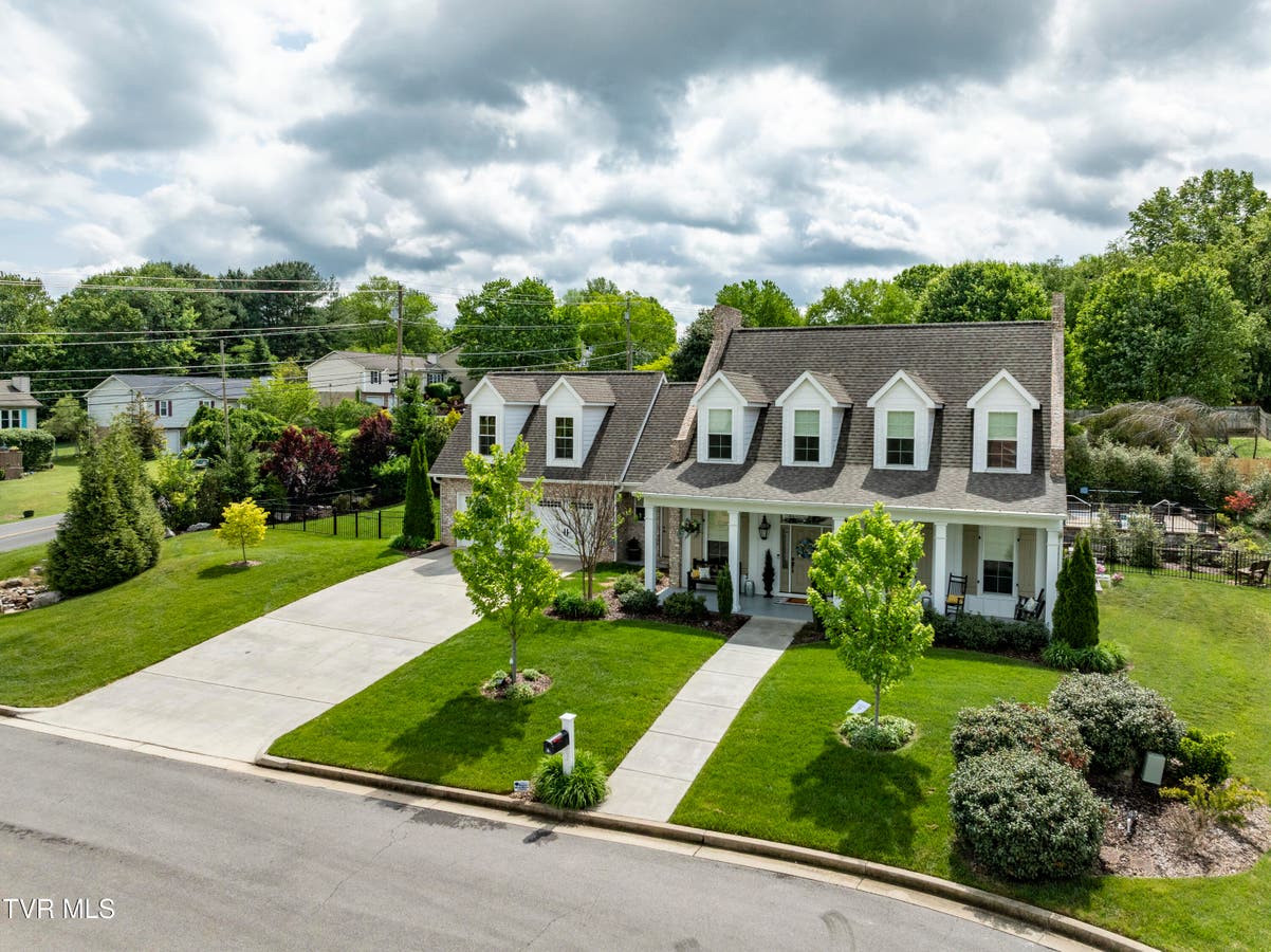 1 Celebration Court, Johnson City, TN, 37601 - SingleFam Sold on 18 08 2025