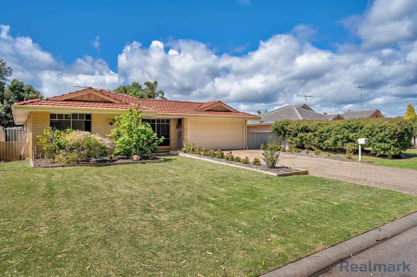 57 Inverness Drive, Meadow Springs, WA, 6210 - House Sold on 08 11 2022