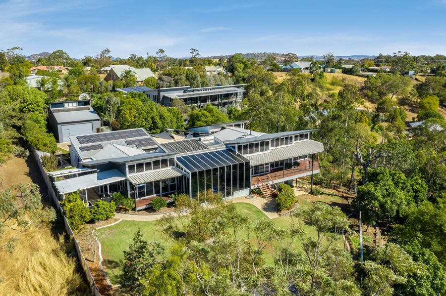 12 Clayton Court, Cotswold Hills, QLD, 4350 - AcreageSemiRural Sold on ...