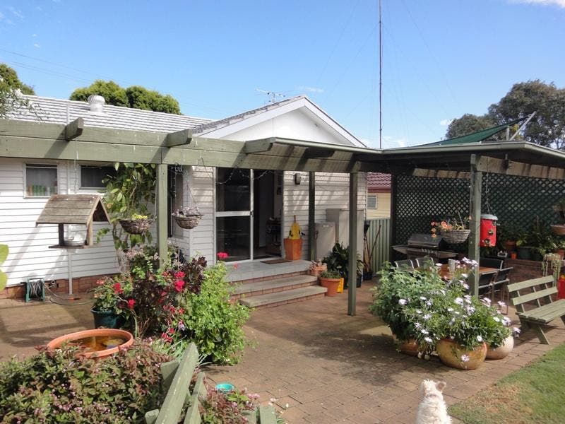 32 Buffier Cres, Rutherford, NSW, 2320 - House Sold on 03 11 2011