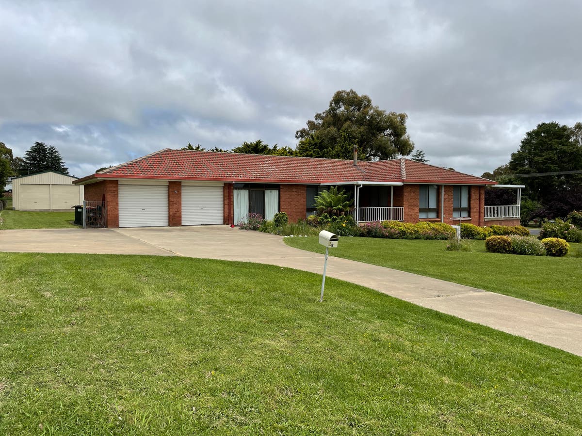 2S Towers Street, Walcha, NSW, 2354 - House Sold on 14 03 2022